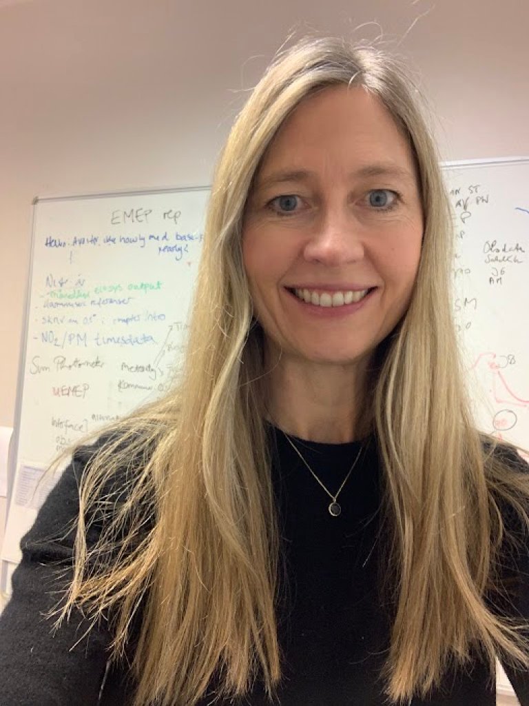 En sky av svoveldioksid fra vulkanutbruddet på Island er på vei mot Norge